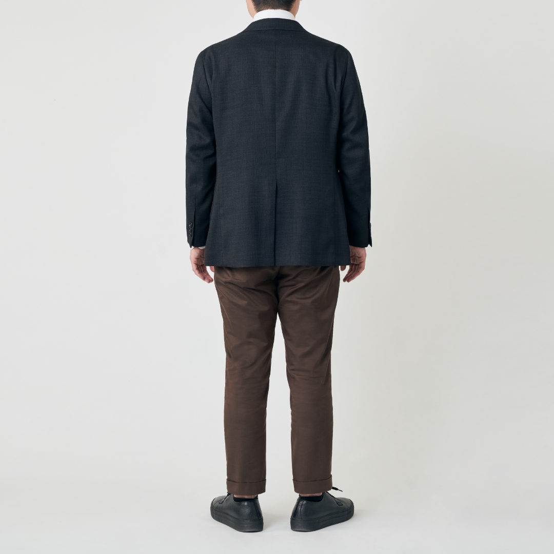 【staffコーデ】ダークトーンで統一した、初めてのジャケパンにもオススメのスタイル オーダースーツのfabric Tokyo