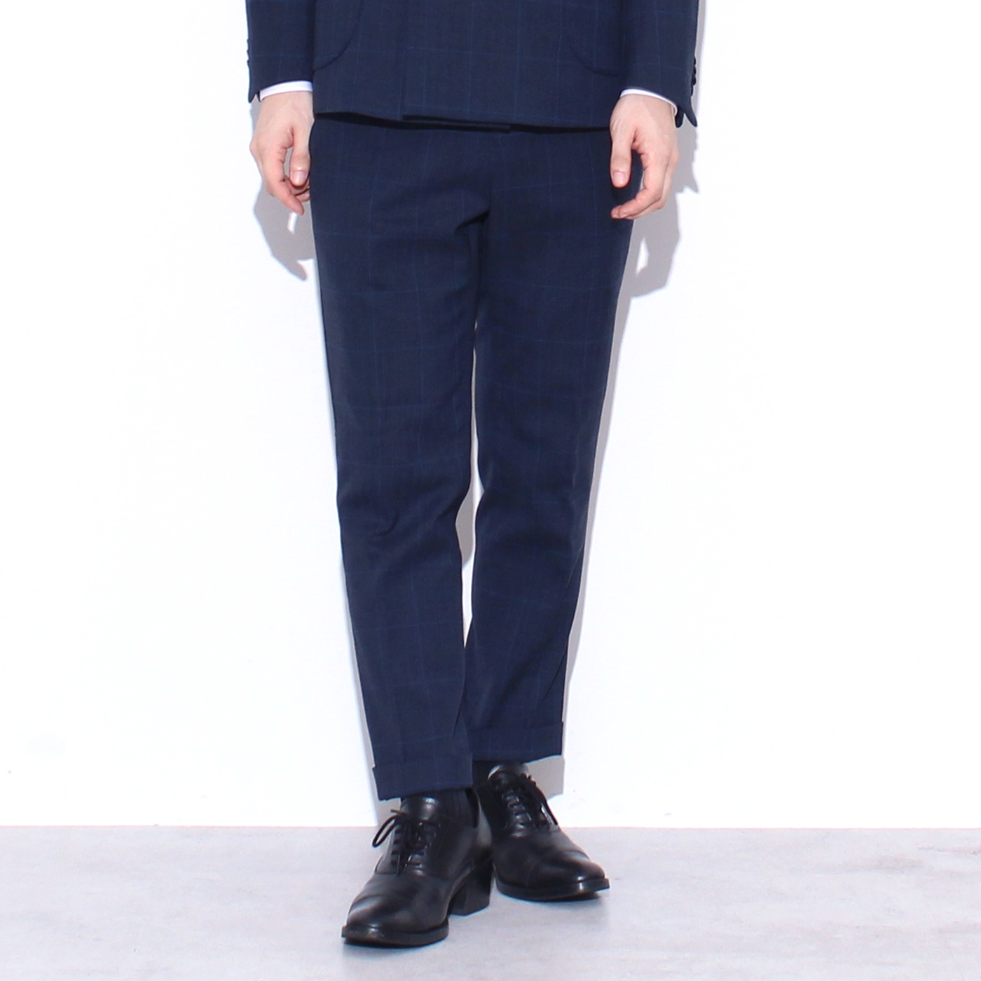 【staffコーデ】ウィンドウペーンの柄を活かしたダブルブレストスタイル オーダースーツのfabric Tokyo