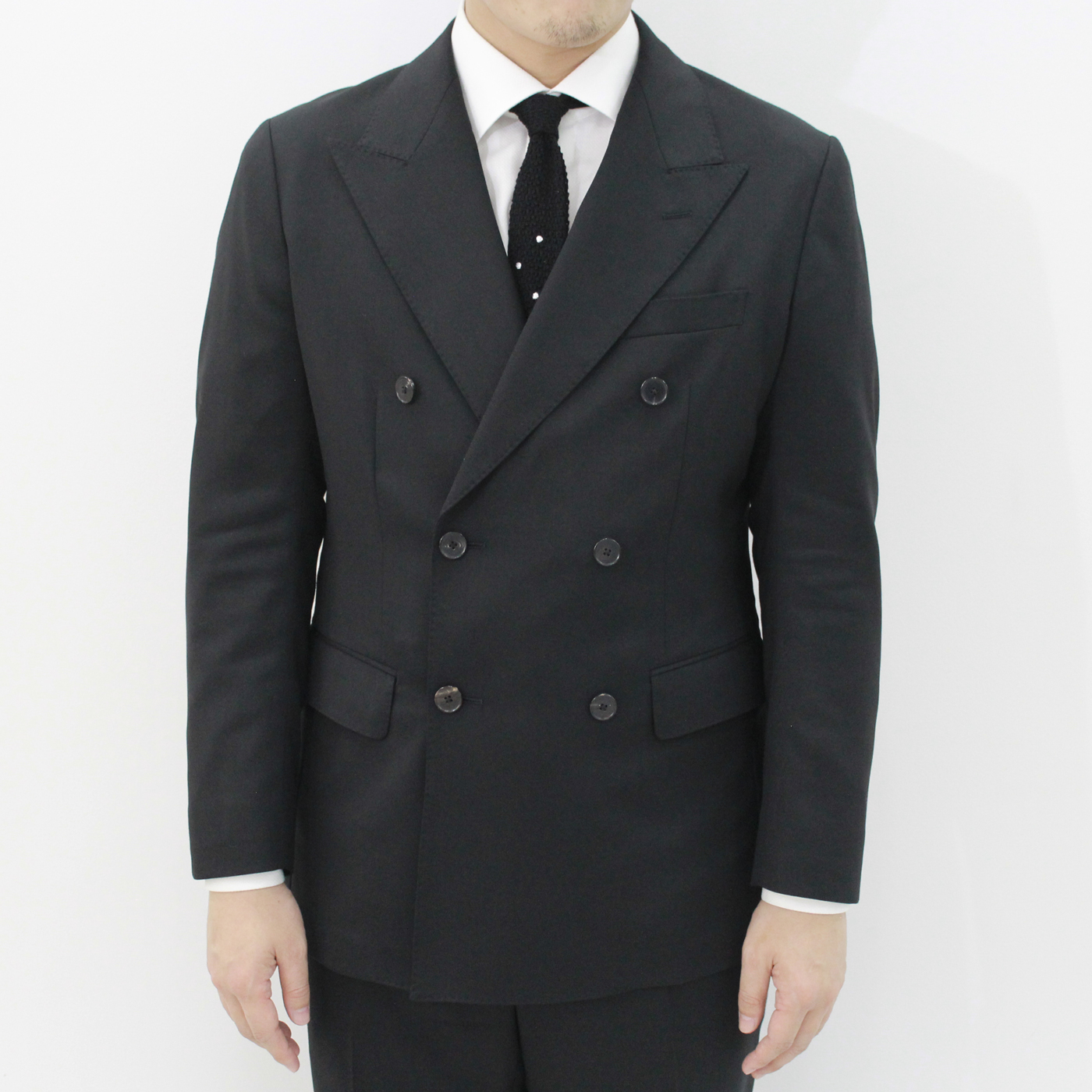 【staffコーデ】クラシックなカジュアルセットアップスタイル オーダースーツのfabric Tokyo