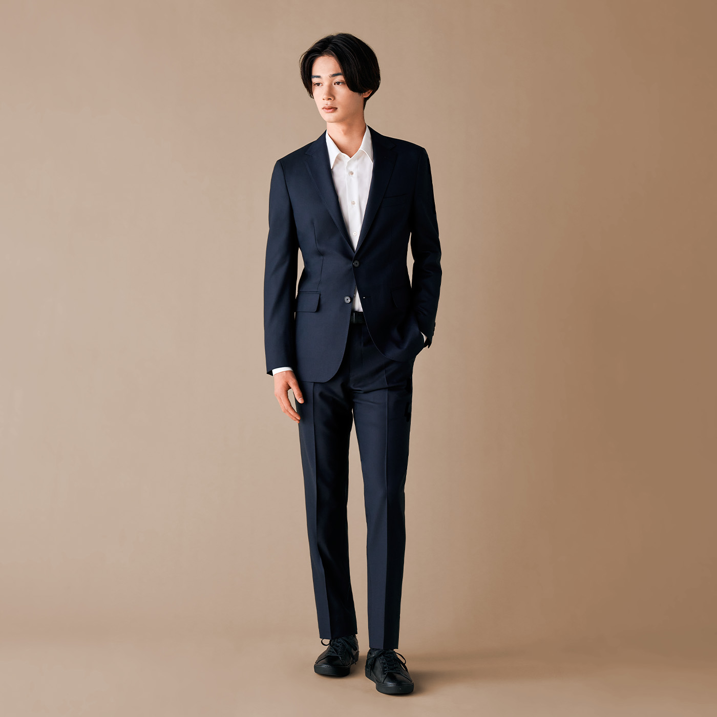 AUTHENTIC ブラックヘリンボーンビジネスカジュアルセットアップ | オーダースーツのFABRIC TOKYO