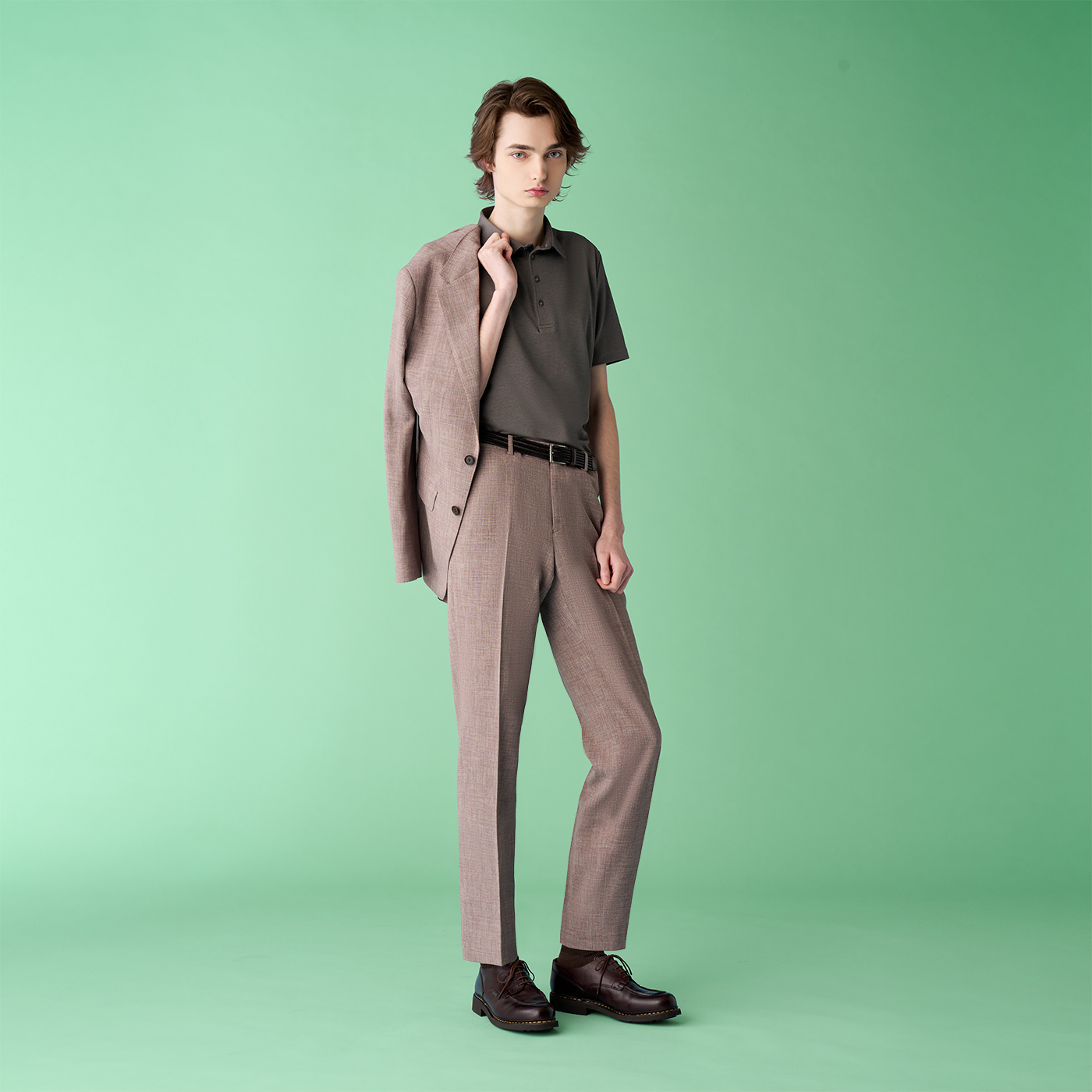 絶妙な色合いが魅力、アースカラーのセットアップスタイル | オーダースーツのFABRIC TOKYO