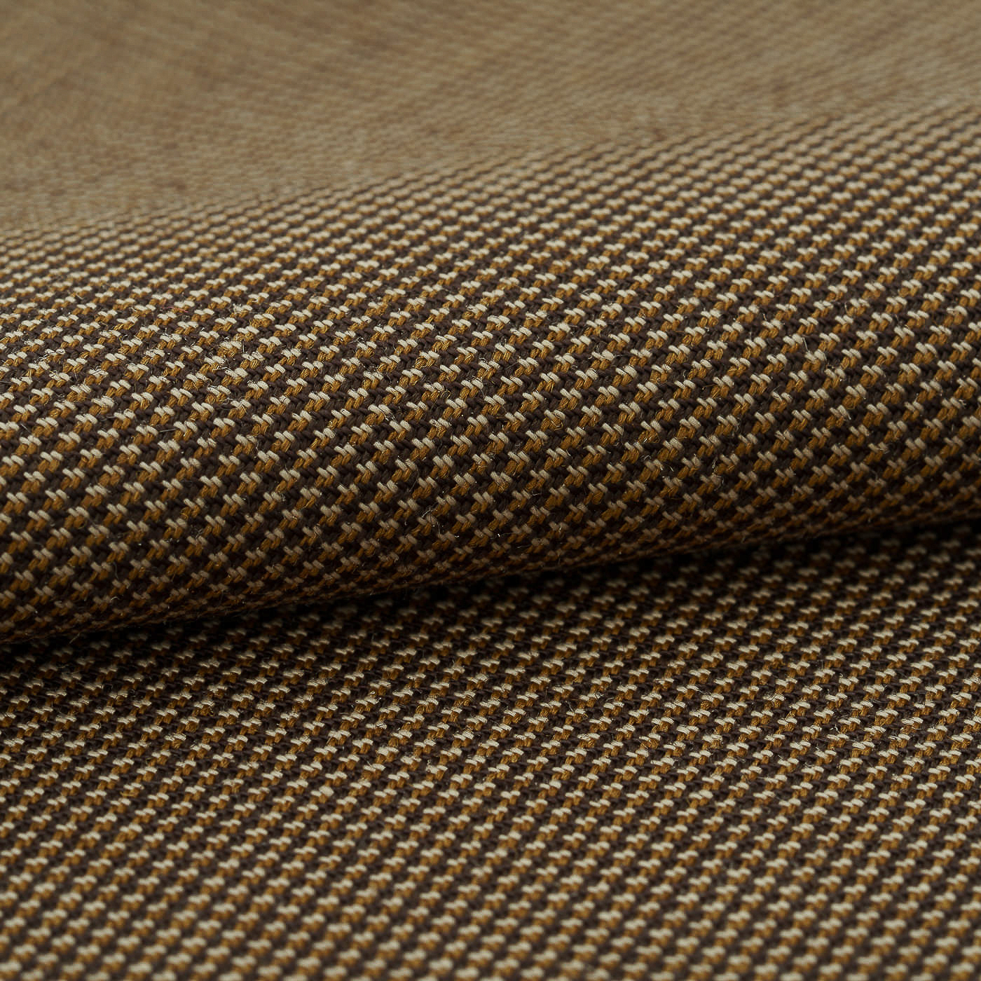 オーダースーツはFABRIC TOKYO |1着4万円台〜、高品質なオーダー体験